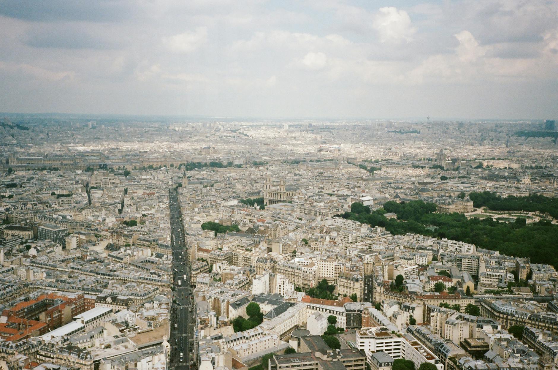 Making the most of long summer evenings in Paris